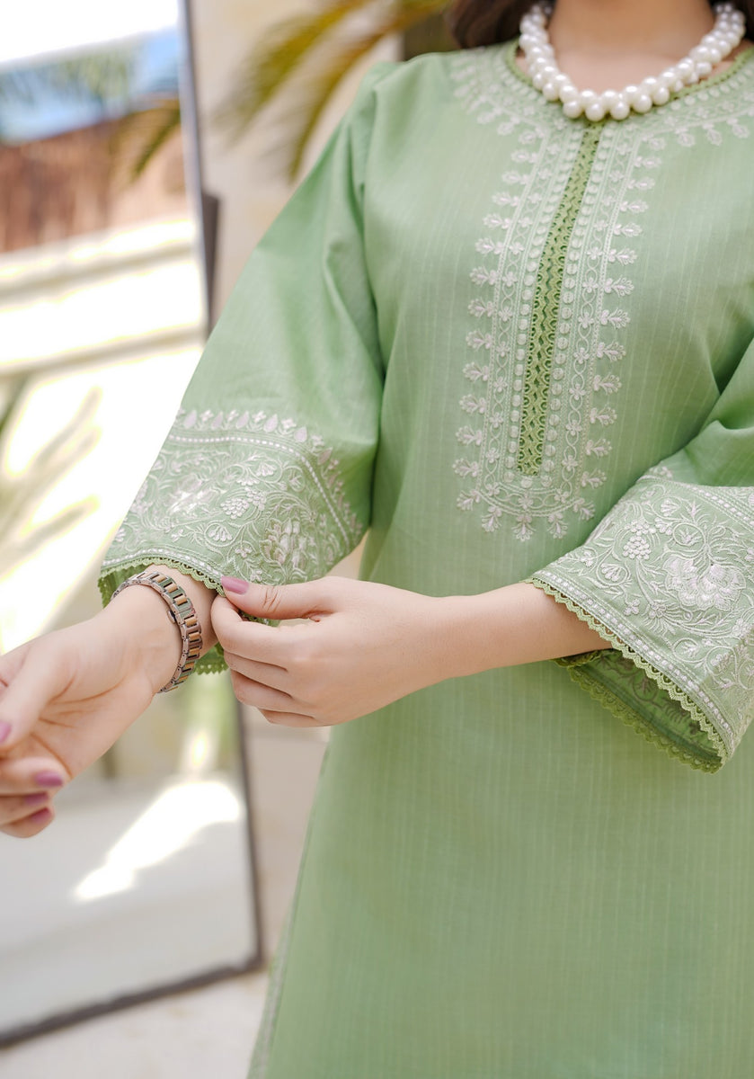 Lara Farshi Grace – Grace Stitch